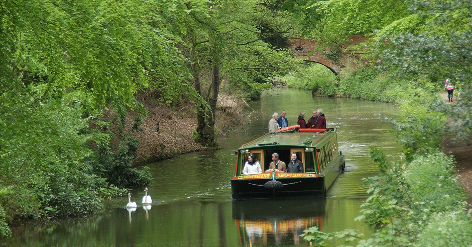 Basingstoke Canal Cruises - Visit Hampshire